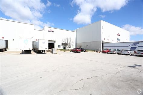 8000 Hall St Saint Louis Mo 63147 Industrial For Lease