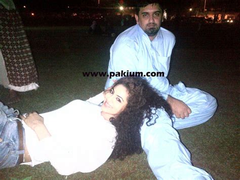 Annie Khalids Pictures With Husband Malik Noureed Awan