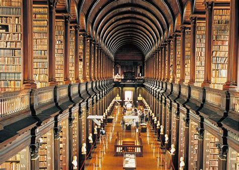 写真35｜書籍『世界の美しい図書館』 紀元前の遺跡から、最新鋭の名建築まで100館を紹介 ダブリン 世界 建築