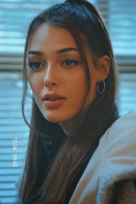 Pin By Sahil Shaikh On Turkey Actress Actresses Turkey