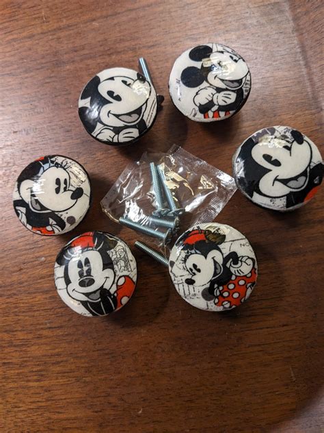 Minnie And Mickey Mouse Disney 6 Wooden Drawer Pulls Dresser Drawer