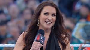 Wwe Il Nuovo Podcast Di Stephanie Mcmahon Ha Finalmente Un Nome Zona