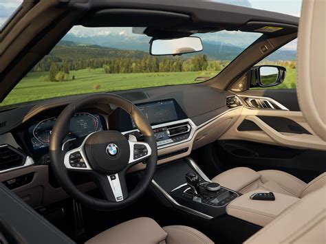 Photo Gallery Bmw G23 4 Series Convertible In The Elegant San Remo Green