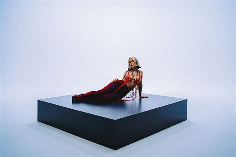 Mathea Präsentiert Neue Single „du Ich Gikk