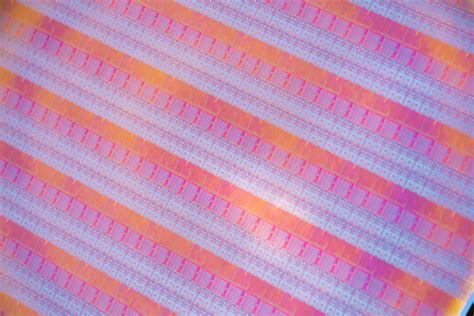 30 Year Old Pentium Fdiv Bug Tracked Down In The Silicon — Ken Shirriff Takes The Microscope To