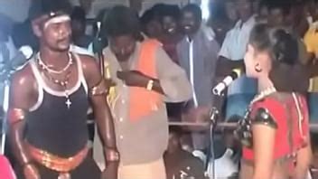 Whatsapp Funny Videos Tamil Girl Sexy Talk On Village Karakattam Show Wap Xvideos Com