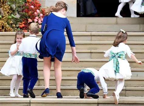 Royal Wedding Lady Louise Windsor Battles With Her Dress And A Page
