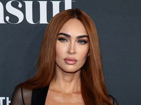 Megan Fox Flaunts Itty Bitty Black Bikini In Beachside Selfies