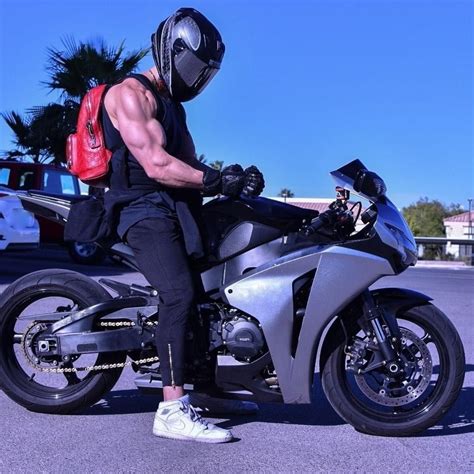 Fit Men Into Motorcycles Motorcycle Men Hot Biker Guys Motorcycle Guy