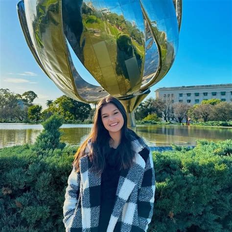 Evelin Evelin Miranda Threads Say More