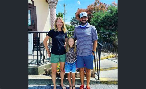 Nate Bargatze Wife An Intimate Introduction To Laura Bargatze Pudelek