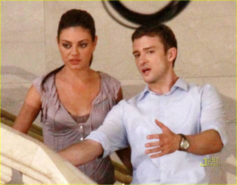 Justin Timberlake And Mila Kunis Kissing At Grand Central Photo