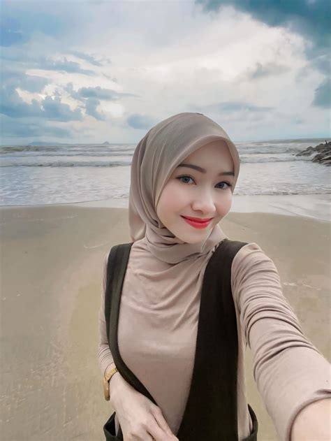 Hi