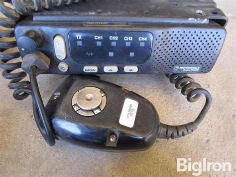 Motorola M1225 Fm Business Band Radios Agriculture Bigiron