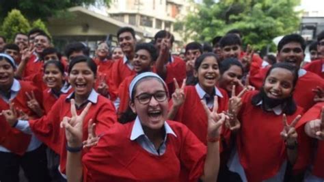 Icse Isc Result लड़कियों ने इस साल भी मारी बाजी जानिए 10वीं 12वीं का कैसा रहा रिजल्ट Cisce