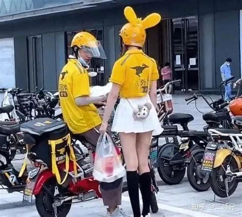 越来越多的美女模特送外卖，上楼1小时后离开… 知乎
