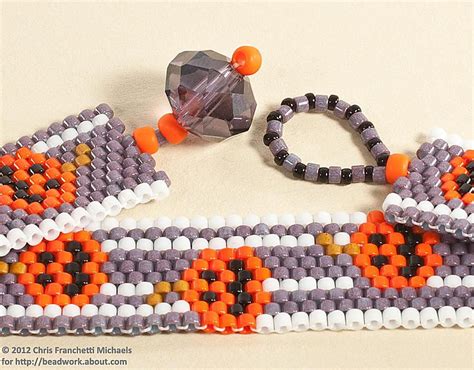 easy bead and loop clasp for a peyote stitch bracelet
