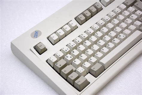 Ibm Ps2 At Teclado Keyboard Model M 1391403 German Diseño Alemán