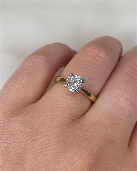 1 Carat Diamond Ring On Hand