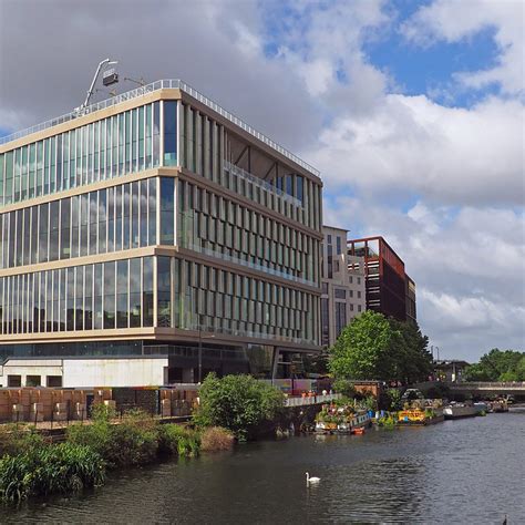 Google Opens New York Hq Built On Renovated S Train Terminal