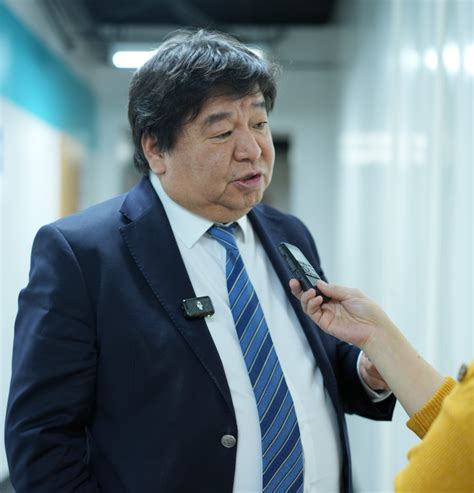 Б Цэнгэл Төрийн өмчит том компаниудыг олон нийтийн оролцоотой болгож засаглалыг сайжруулна