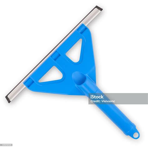 파란색 손잡이가 있는 플라스틱 스퀴지는 클리핑 경로가 있는 흰색 배경에 분리되어 있습니다 창문 청소용 가정용 물건 온라인 쇼핑 커머스 배너에 유용한 아이템 유리창닦이에 대한