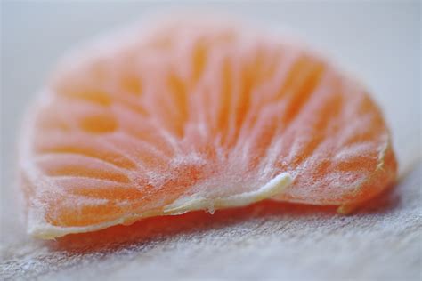 Нежный минет крупным планом гиф