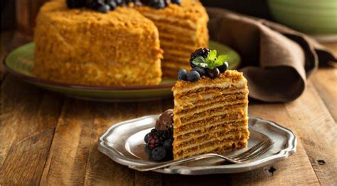 Медівник зі сметанним кремом Рецепт дня Zaxid Net