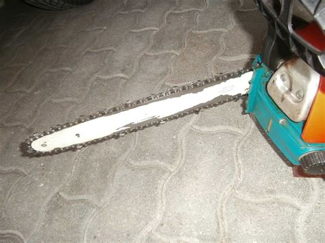 Makita DCS 4610 benzines láncfűrész, összes papírjával (magyar nyelvű)