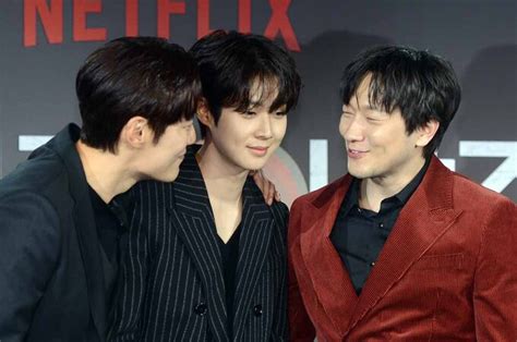 더쿠 넷플릭스 시리즈 ‘살인자ㅇ난감 제작발표회 최우식 