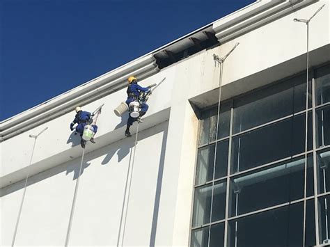 Cómo Limpiamos Ventanales En Edificios El Proceso Para Una Limpieza Impecable