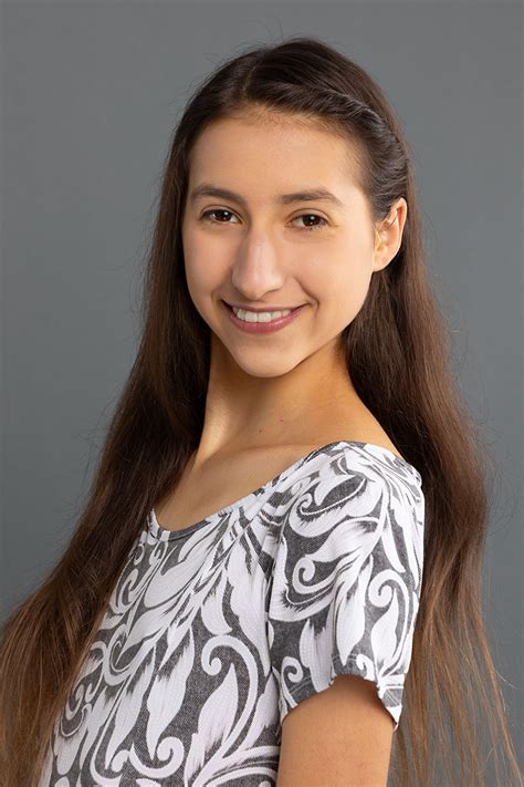 Christina H New View Modeling