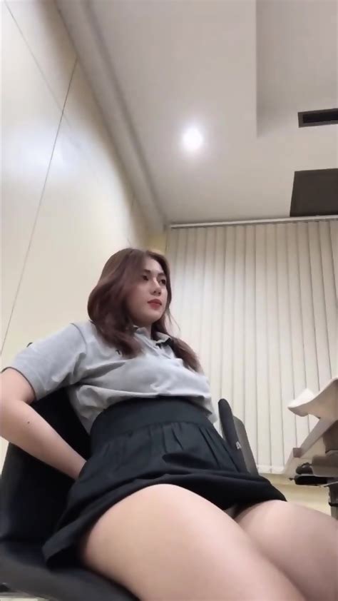 Staf Kantor Gabut Pamer Memek Eporner