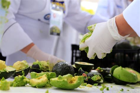 Largest Serving Of Guacamole Record Broken In Mexico Guinness World