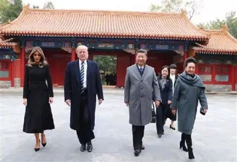【历史上的今天】特朗普成功访华 华人世界网