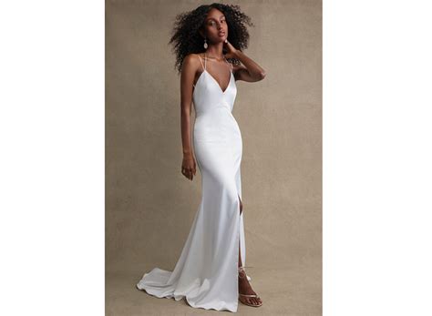Dare To Bare Some Skin With These Leg Revealing Wedding Dresses