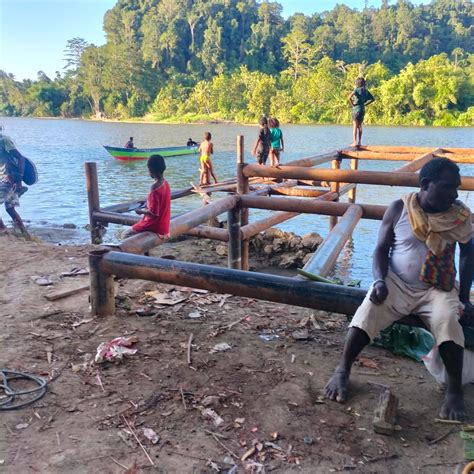 Proyek Tambatan Perahu Didistrik Kwor Terbengkalai Dinas Perhubungan