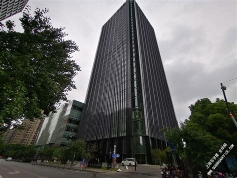 古北国际财富中心二期虹桥开发区地铁10号中企长宁区红宝石路200号伊犁路物业电话新闻