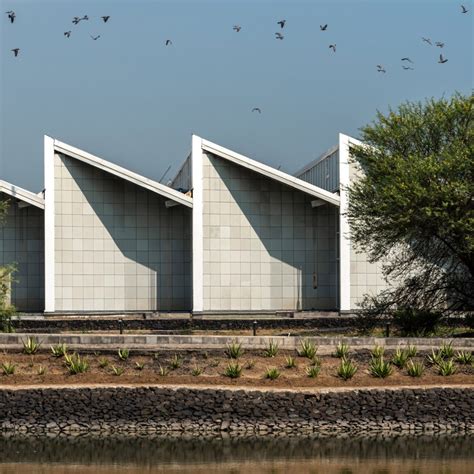 The Leaf House By Sjk Architects The Leaf House By Sjk Architects