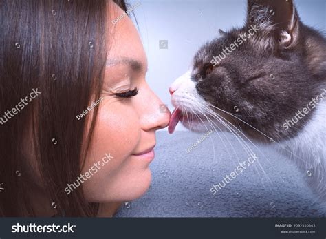 Cat Licking Hot Spot At Minnie Steadman Blog