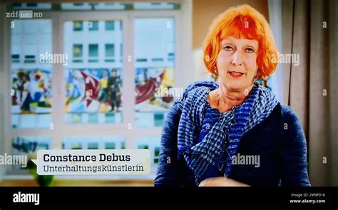 Constance Debus Unterhaltungskünstlerin 26122023 Constance Debus Entertainer 26 12 2023