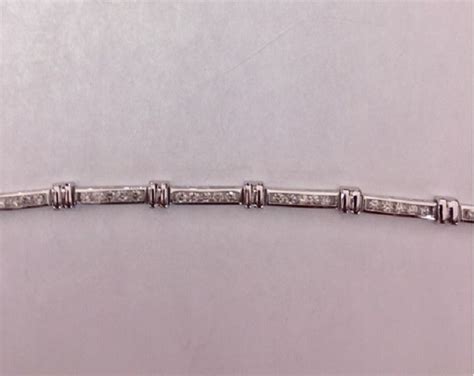 Alternating Link Diamond Bracelet