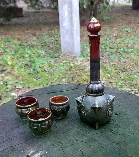 Набір для алкоголю Булава 0 4 л та 3 чарки подарунок для чоловіків та справжніх козаків Бронза