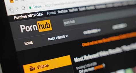 Το Pornhub αποκαλύπτει τις πιο δημοφιλείς αναζητήσεις του Σέξι γιαγιάδες ρομπότ και