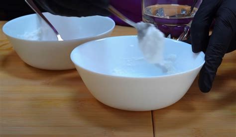 Покрасить яйца на Пасху в домашних условиях