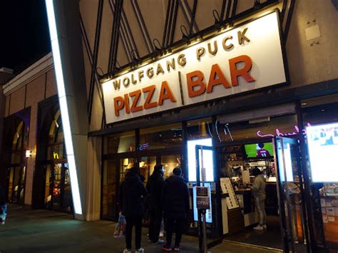 Wolfgang Puck Pizza Bar Osaka At The Park Front Hotel Osaka Japan