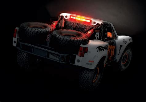 Traxxas Unlimited Desert Racer 4wd Brushless Rtr Sct With Leds Fox