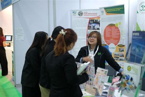 ภาพบูธกิจกรรมของสถาบันค้นคว้าและพัฒนาผลิตภัณฑ์อาหาร ในงาน Thailand Lab