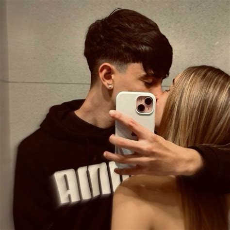 Partner Selfie Ideas Private Couple Poses Selfie Bf Gf Selfie Poses