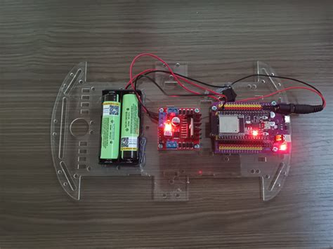 การสร้าง หุ่นยนต์ esp32 บังคับผ่านอินเตอร์เน็ต blynk รับทําโปรเจค